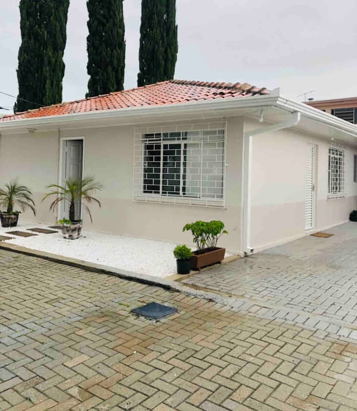 Casa Ampla - Próx. Aeroporto/saida Para Curitiba - São José dos Pinhais