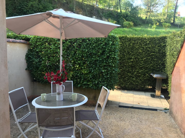 Maisonnette Avec Piscine, Jardin Et Parking - Sarlat-la-Canéda