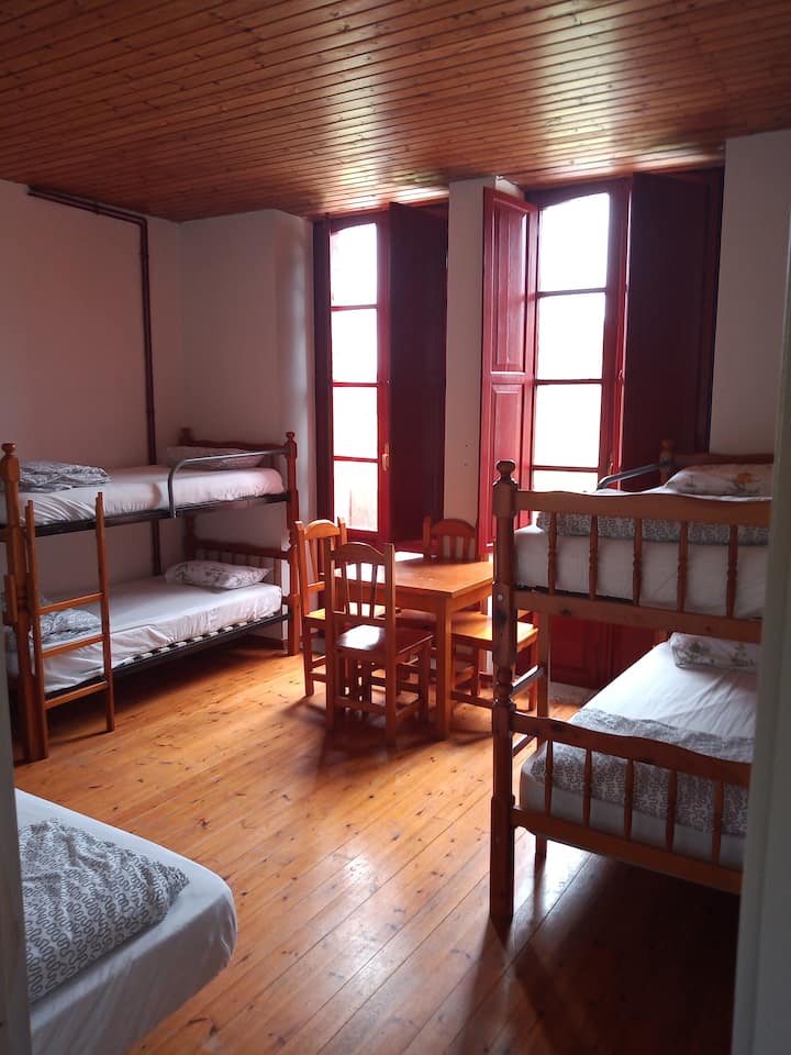 Pi Habitación Familiar Con Desayuno - Villaviciosa