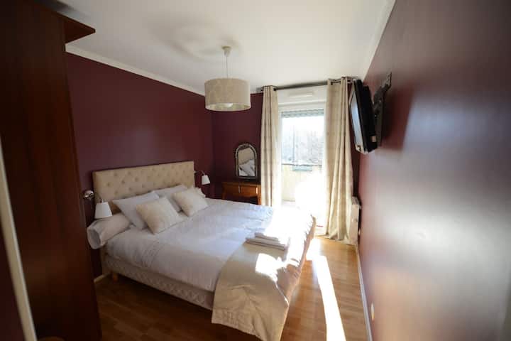 Paris / Appartement 3 Chambres Et 2 Salles De Bain - Saint-Denis