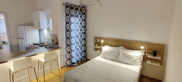 Ζεστό φιλόξενο διαμέρισμα στο κέντρο της Αθήνας - Athens