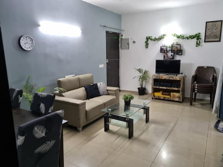 Apartment With A Serene View. - Ghaziabad