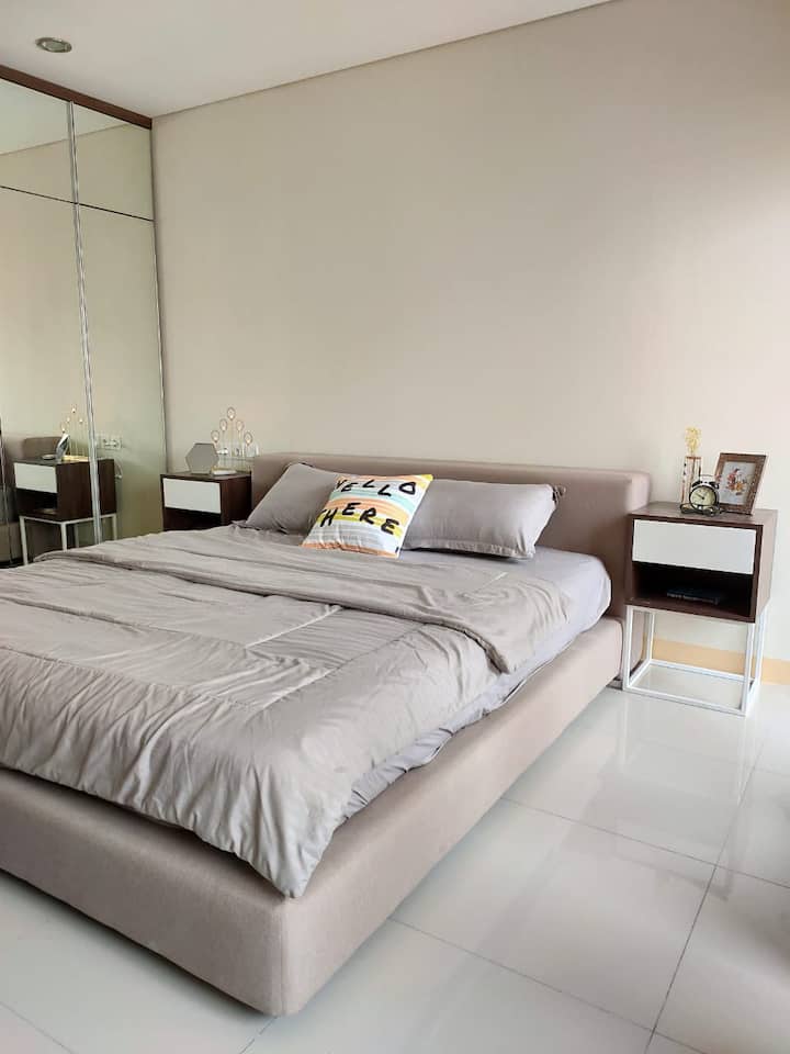 Spacious Studio Apartment In The City - Jakarta