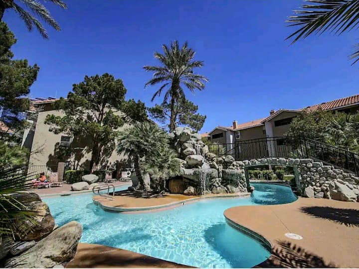 2bd2ba By Strip,pools Gym Free Parking Noresortfee - Las Vegas Aquariums, Las Vegas