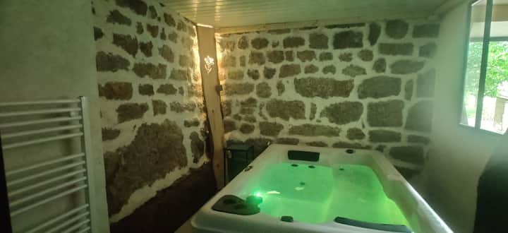 Studio Gentiane Avec Jacuzzi Spa Privatif - Lamastre