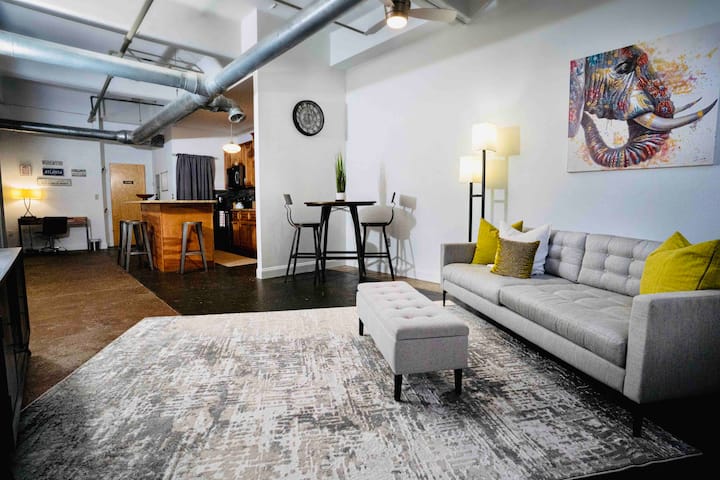 Popular Atlanta Beltline’s Spacious Loft Retreat - Atlanta, GA
