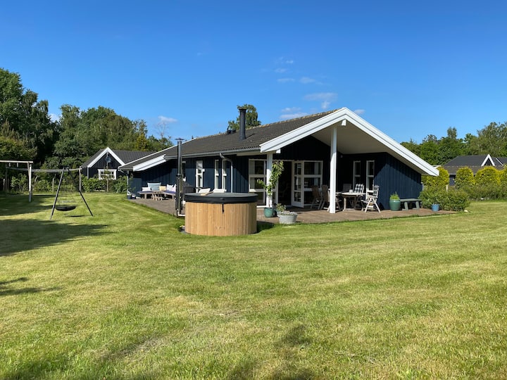 Hyggeligt Sommerhus Tæt På Skov Og Strand - Denmark