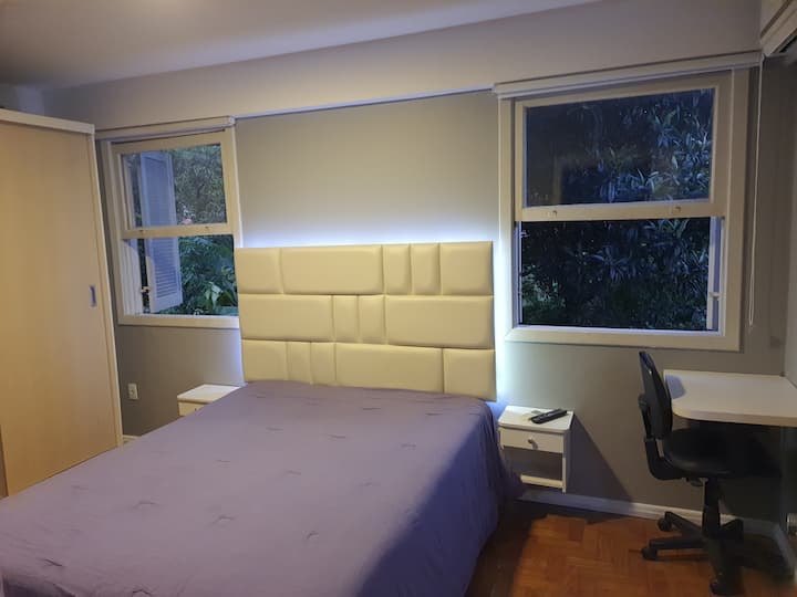 Amplo, 3 Dorm, 5 Camas, 2 Gar, Churr - Porto Alegre