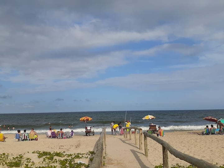 Linda Casa De Praia, Com Amplo Espaço - Itapoá
