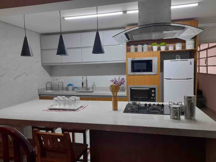 Casa Do Governador  - Amplo Espaço Centro Londrina - Londrina