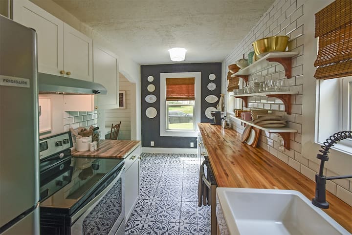 Stylish Duplex In "Historically Hip" Cooper-young - Memphis, TN