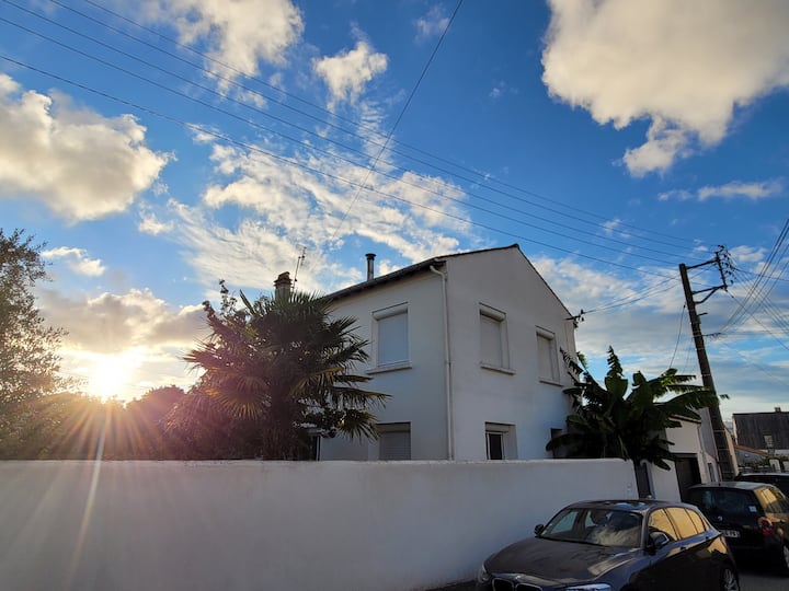 Maison De Ville Entre Vieux Port Et Ile De Ré - La Rochelle