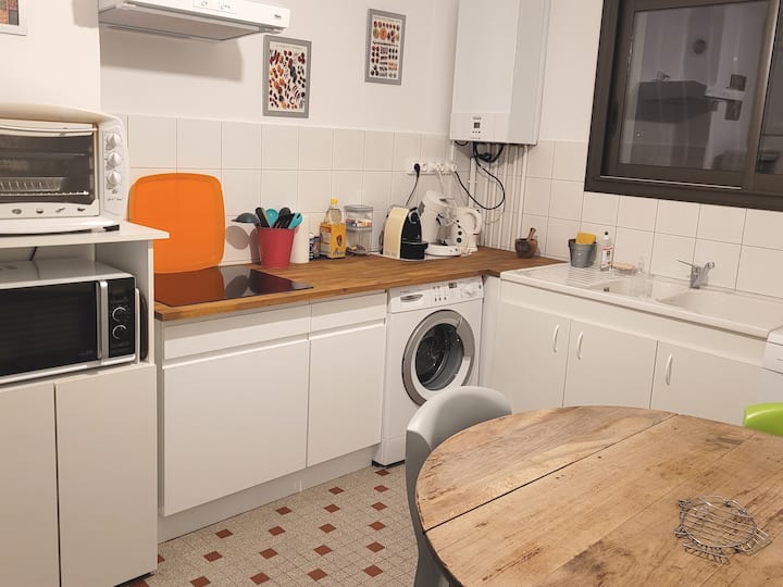 Appartement 35 M², Proche Lycée, éCole  Infirmière - Privas
