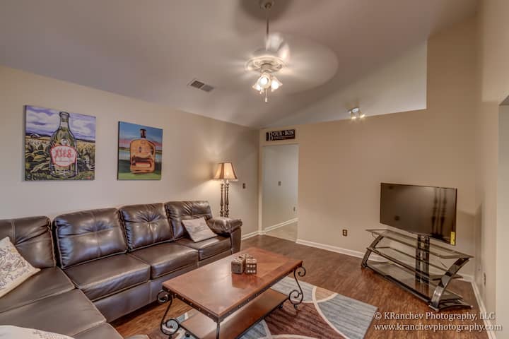 Cozy, Comfortable & Convenient - Lexington, KY
