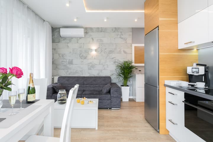 Bright&cozy Apartment ✔️Ac ✔️Free Parking - Krakow