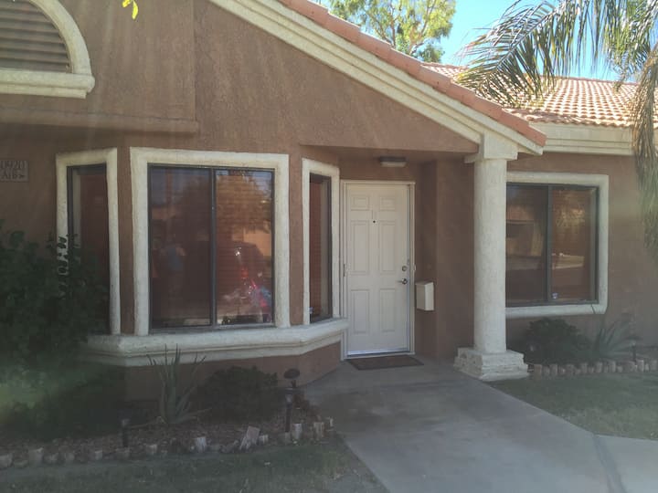 Great Location And Comfortable Living Condo. - Palm Desert, CA