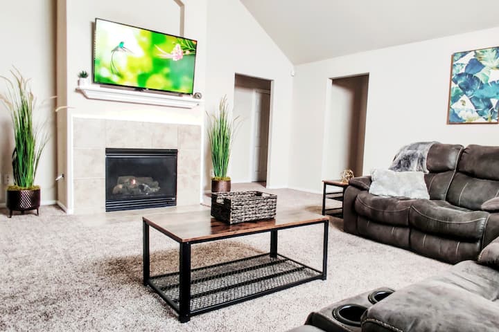 🏠 Modern Living Near Exxonmobil & The Woodlands. - Spring, TX