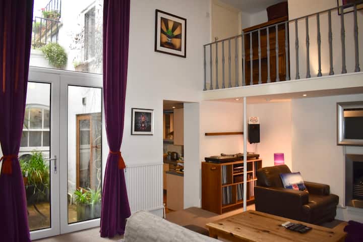 Studio On The Square: Unique Kemptown Apartment - Brighton Marina