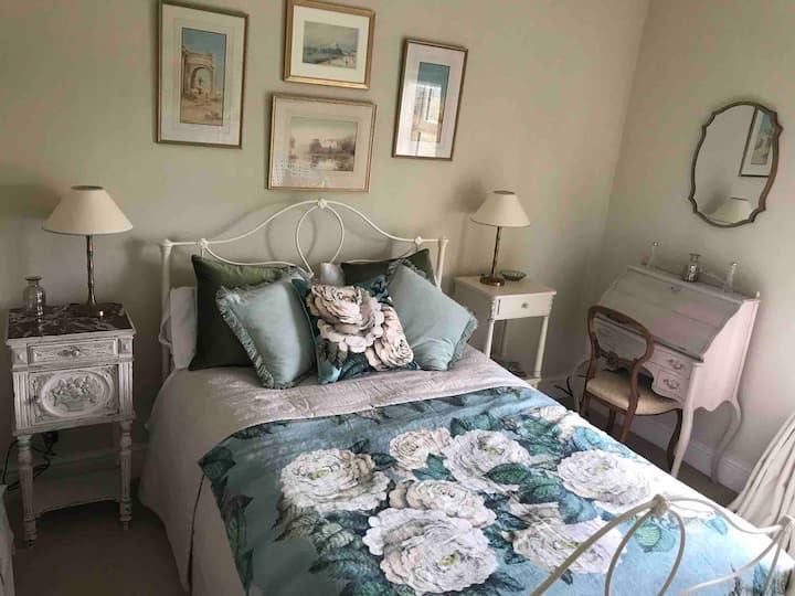 Stunning Views, Beautiful Room - Walk Into Town - Shrewsbury
