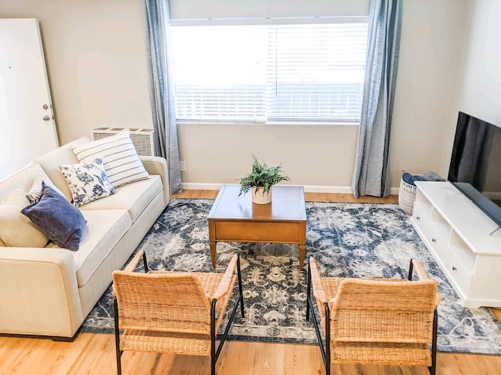 Spacious Pacific Beach Retreat - La Jolla Cove Beach, CA