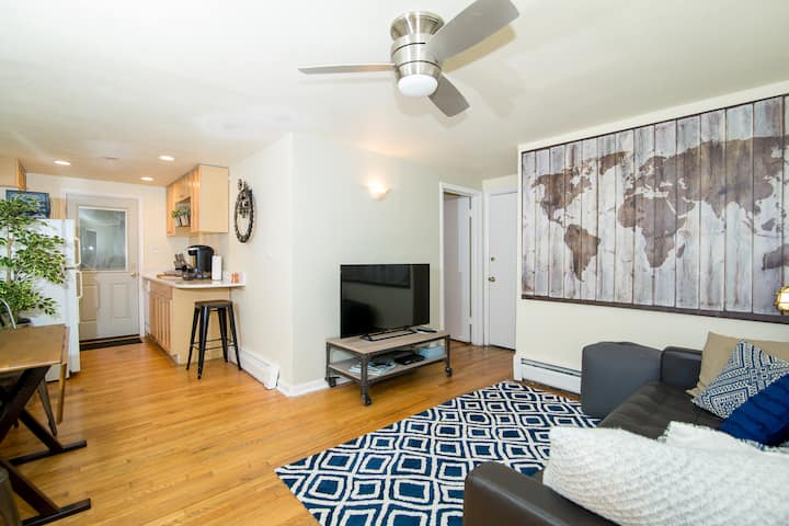 Industrial Chic - 1 Bed 1 Bath & Free Parking - Wheat Ridge, CO