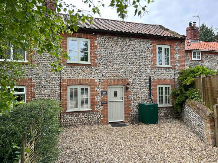 Character 3 Bedroom Cottage near the coast - Cottages for Rent in ...