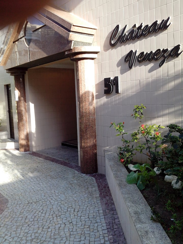 ÓTimo Ap Ed Château Na Praia Do Forte 100m Da áGua - Cabo Frio