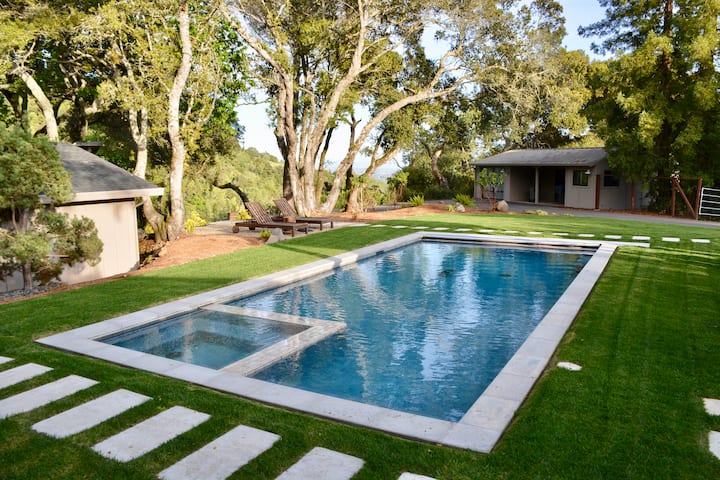 Luxe Sonoma Home W/heated Pool And Guest House - Petaluma, CA