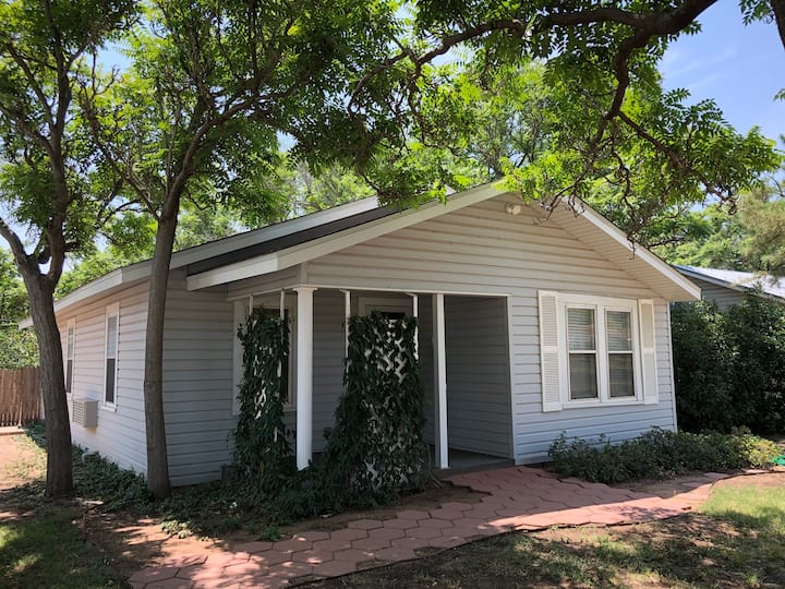 1928 Farmhouse Near Texas Tech And Hospitals - Lubbock, TX