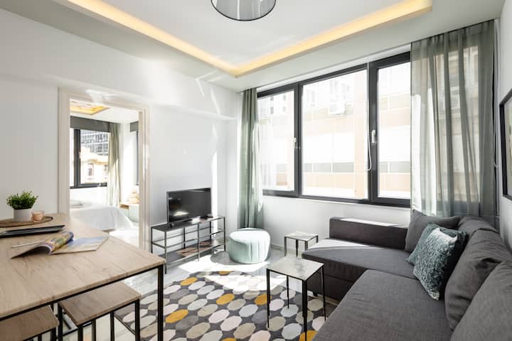 Innovative Luminous Suite In Ladadika - Salonicco