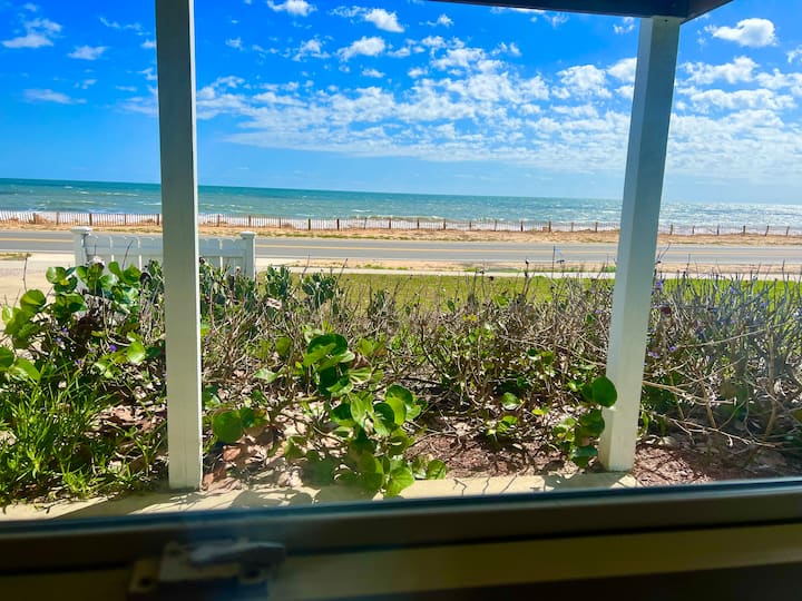 Down The Shore, 2bdr W/stunning Ocean Views! - Flagler Beach, FL