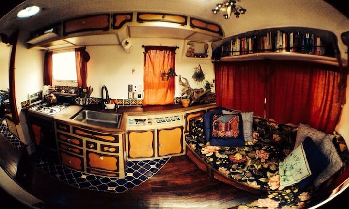 Gorgeous Custom Airstream With Spectacular Views Only 4 Mi. To Ashland - Ashland, OR