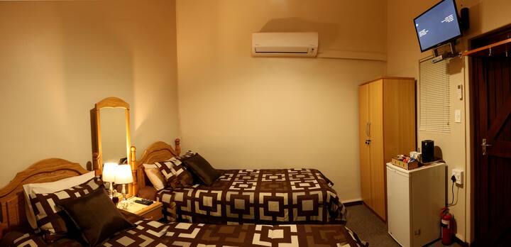 Namakwa Chalets - Unit C - Springbok