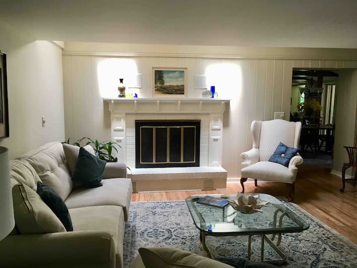Book For 3 Nights And Save $200! 4 1/2 Miles From Cornell ! - Lansing, NY