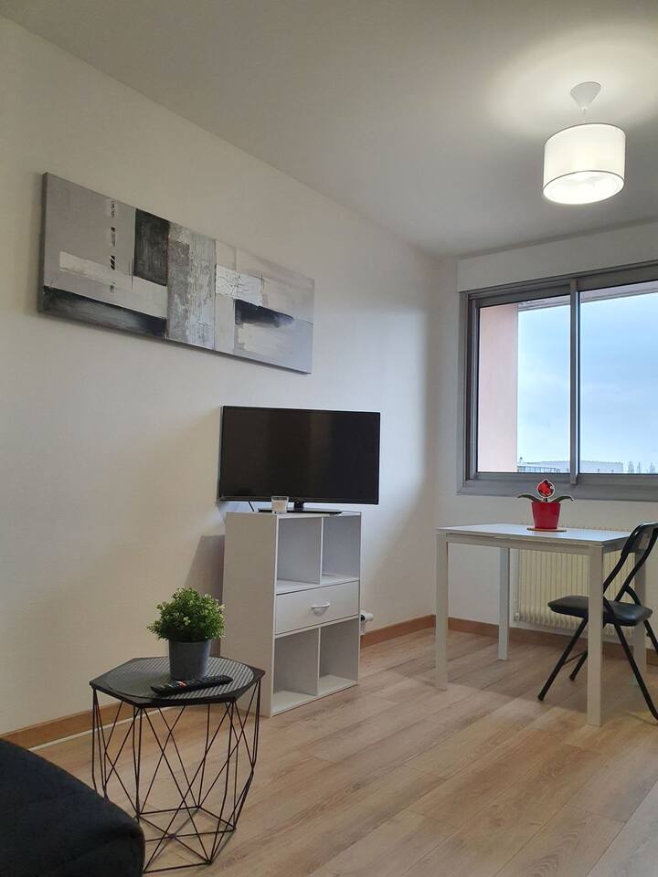 Appartement 5 Centre-ville
(Longue Durée Possible) - Annemasse