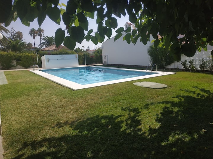 Caseta Unifamiliar Amb Piscina Comunitària - Vinaròs