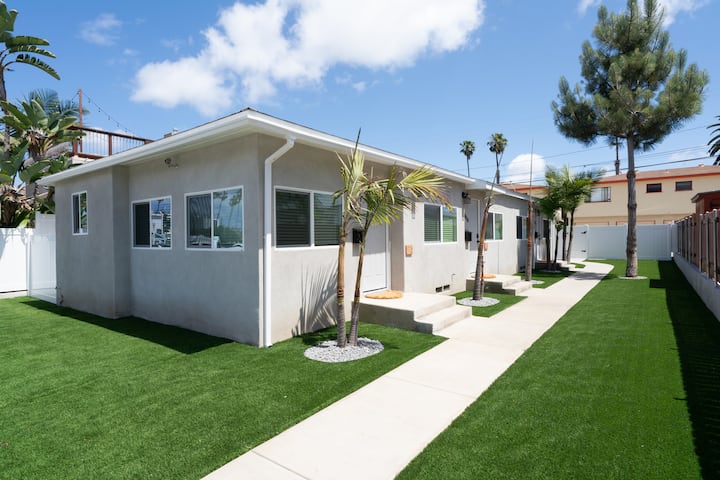 Three Separate Beach Bungalows 1 Block From Beach! - La Playa - San Diego