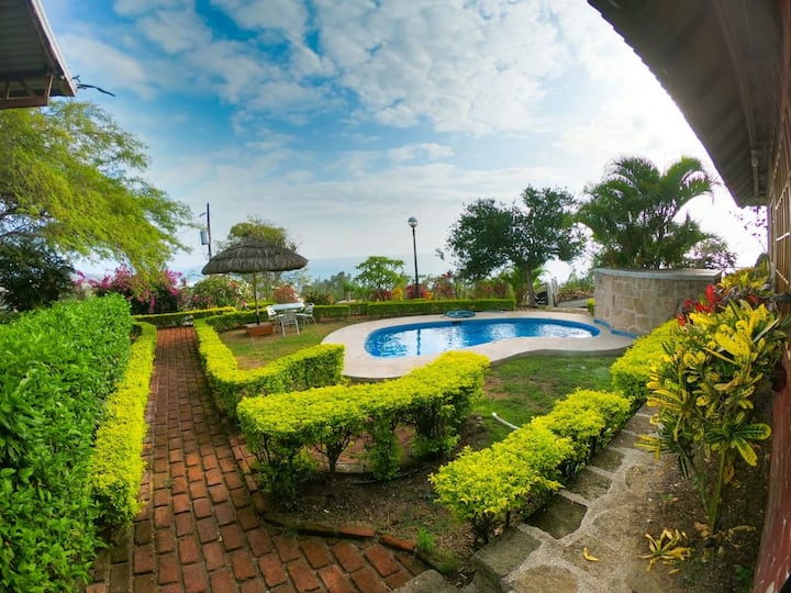Cabaña Hermosa Y Piscina En La Playa - Montanita