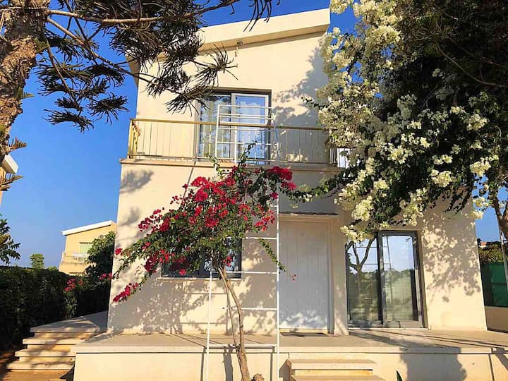 Bugan Villa- Spacious Two Floor House - Agia Napa