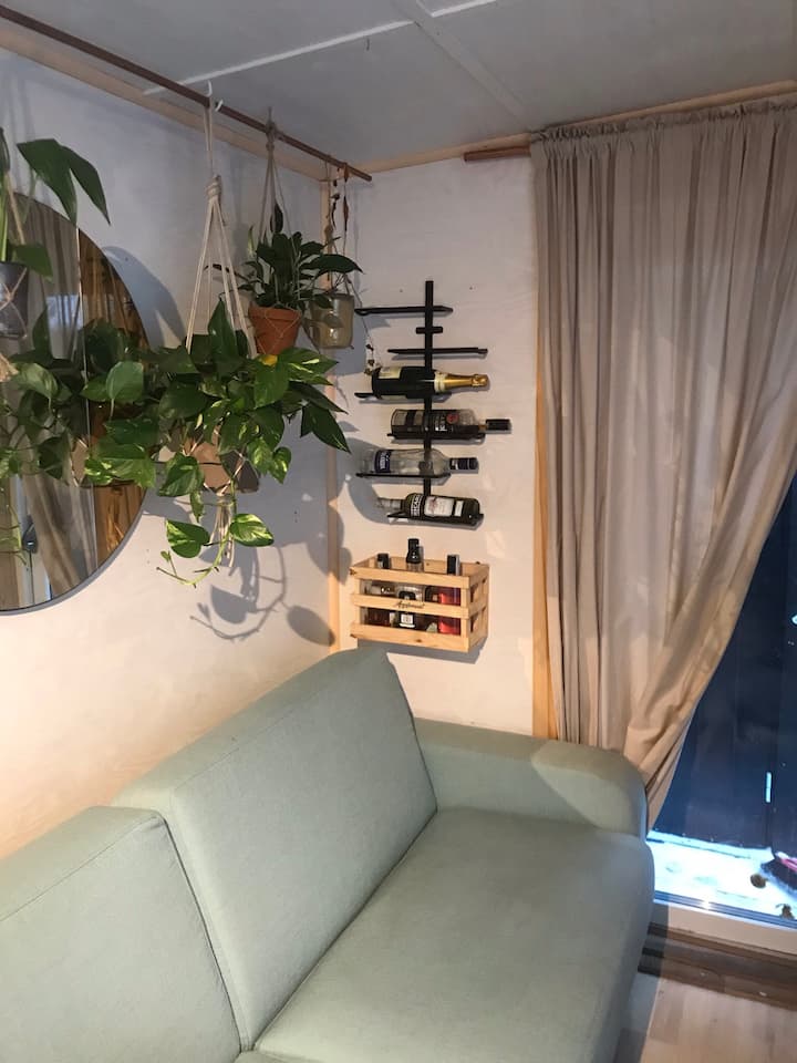 Tiny, Sweet And Complete. - Stockholm