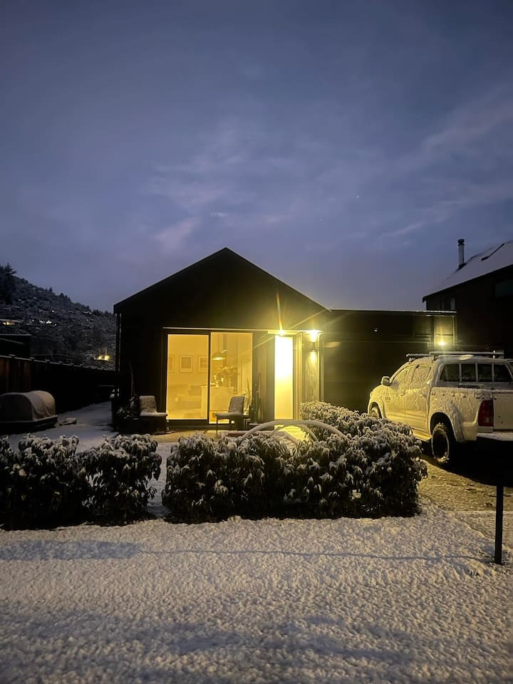 Modern 3 Bedroom House Perfect For Wanaka Holiday! - Wanaka