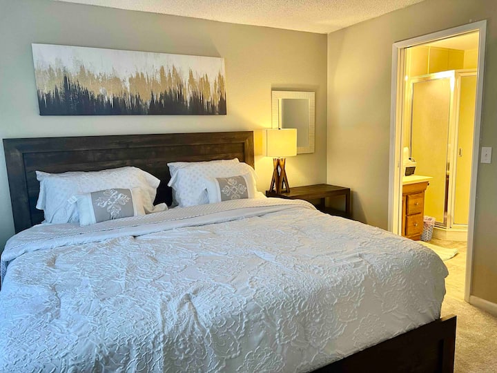 Cozy Room In A Quiet Neighborhood - Tacoma, WA