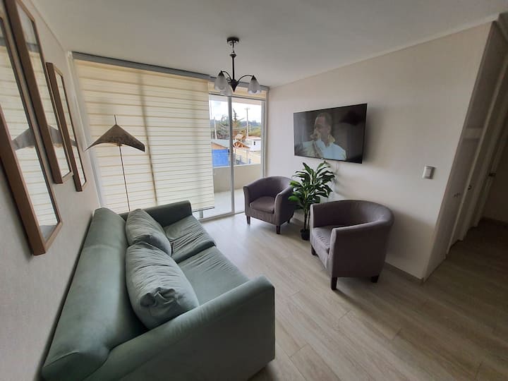 Precioso Apartamento En Condominio Residencial Con Piscina Y Una Hermosa Vista Al Mar - El Tabo