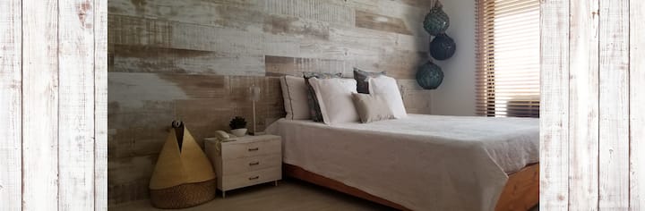 Beautiful, Recently Renovated Apartment - San Andrés