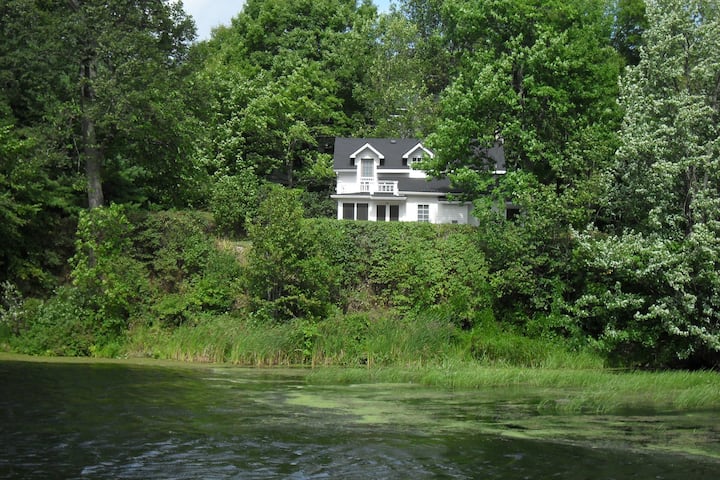 Old Mill Cottage - Gananoque