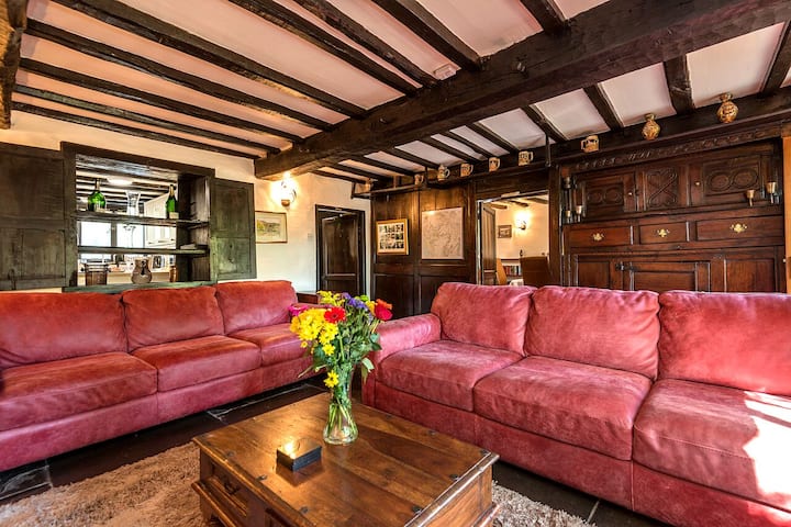 Bridge End Farmhouse, 5* Select Cottages, Sleeps 8 - Eskdale