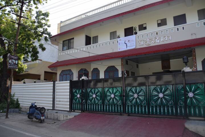 Budget Boho Stay With Breakfast Near Lake Pichola - Udaipur