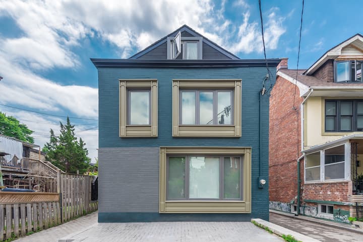 Studio In Roncesvalles, Sleeps 2 - Toronto
