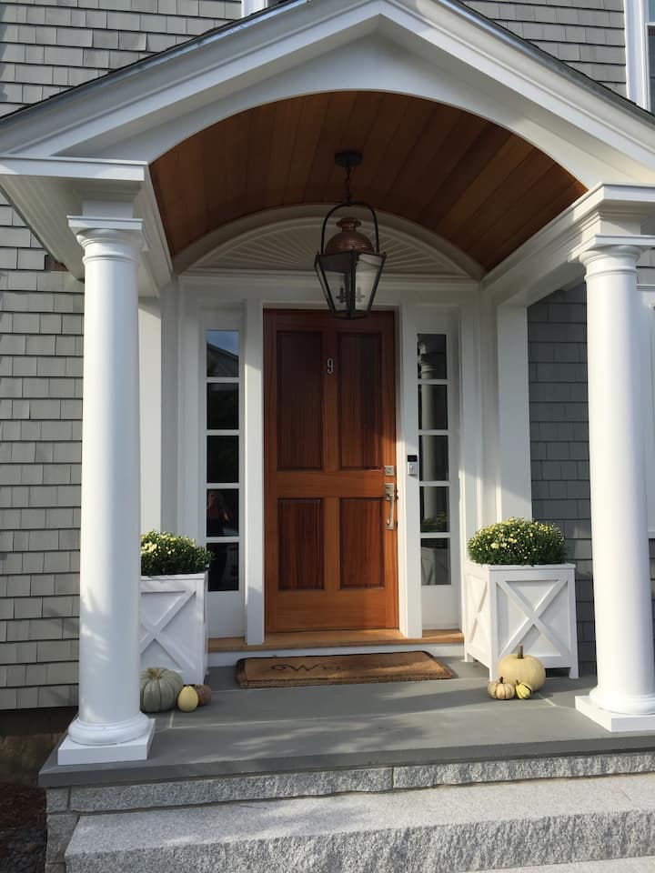 Edge Of Dartmouth Campus-graduation/reunions - Hanover, NH