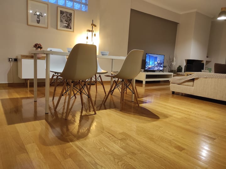 Modern & Spacious Apartment Near Downtown - Athènes
